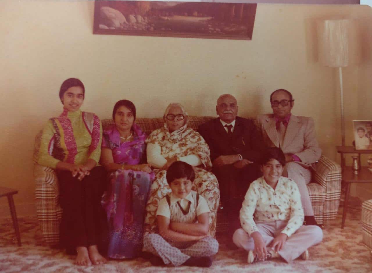 Bauji's red file - Museum of Material Memory