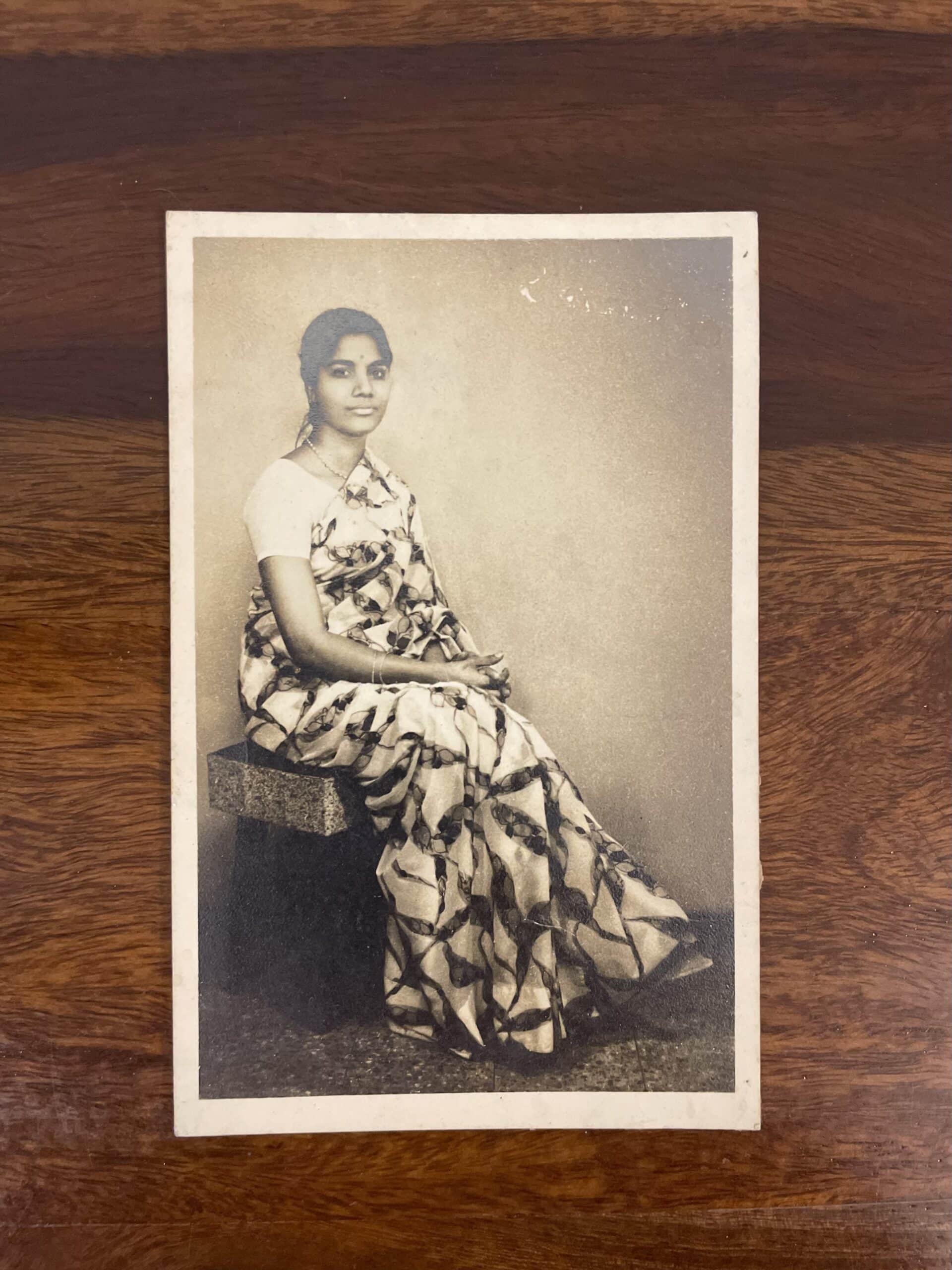 The ivory surmedaani and bindi stick - Museum of Material Memory