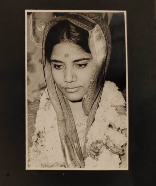 The ivory surmedaani and bindi stick - Museum of Material Memory