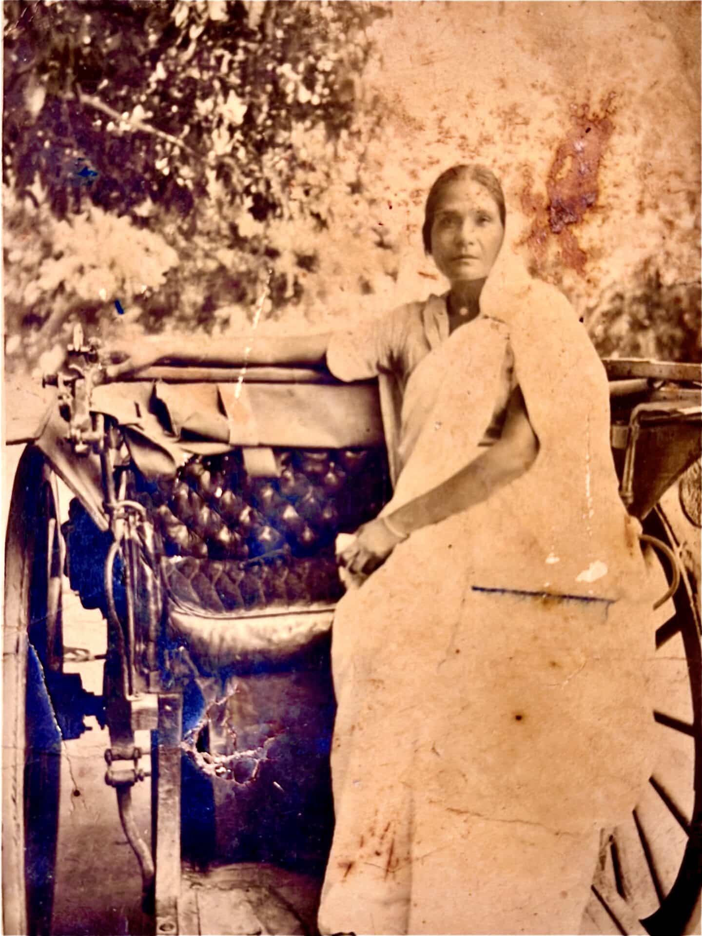 Taarkashi – Drawing matrilineal threads - Museum of Material Memory